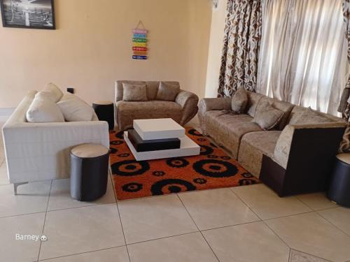 M Palace Guest House - Kempton Park