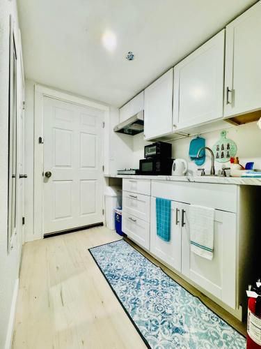 Studio Apartment 10 Minutes To Seatac Airport 1 Minute Walk To Bus Station - Seattle