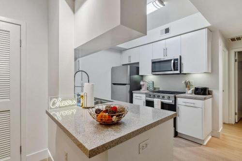 2br Coastal Retreat Walk To Beach, Free Parking - Santa Monica, CA