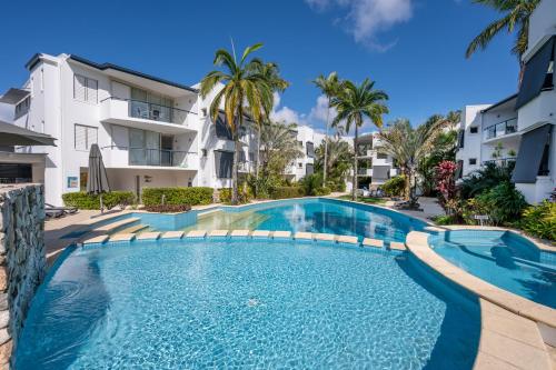 Bright And Airy 2 Bedroom Apartment - Noosa Heads