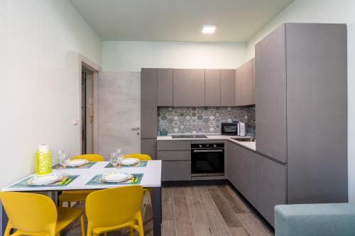 Design A 50 Mt Dal Mare Con Free Garage - Ac - Wi-fi - 6 Ospiti Max - Cervo