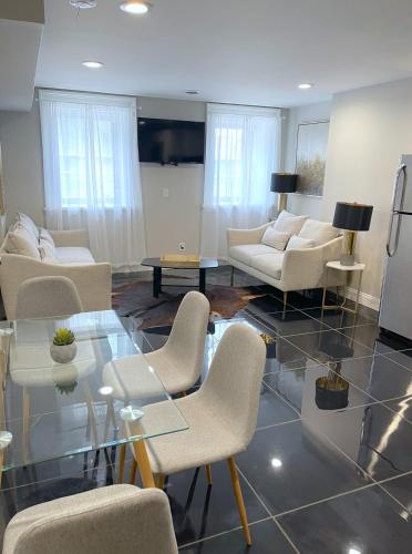 Modern 1br Apt With Private Deck - Albany, NY