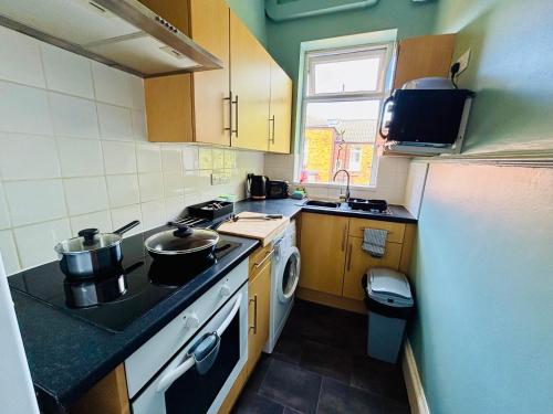 Garrick's Suite-home Away From Home- Suitable For Couples Retreat, Contractors And Nhs- Free Parking - Southport