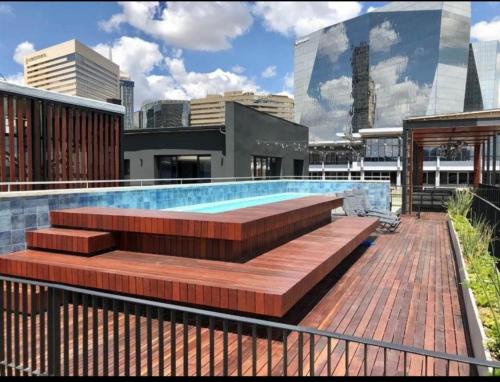 Luxury, Comfort And Unforgettable View Of Sandton - Johannesburg