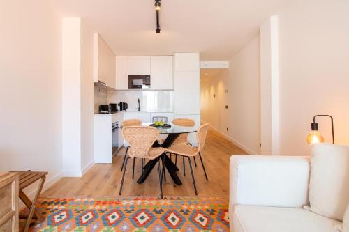Ocean Breeze Retreat By Lovelystay - Porto