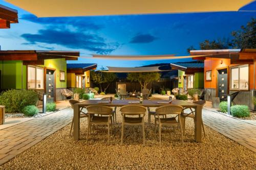 Downtown Kokopelli West 6 - Newly Remodeled Stylish Studio - Moab, UT