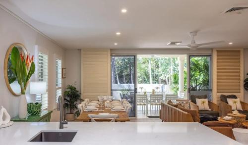 Sea La Vie - Port Douglas - Port Douglas