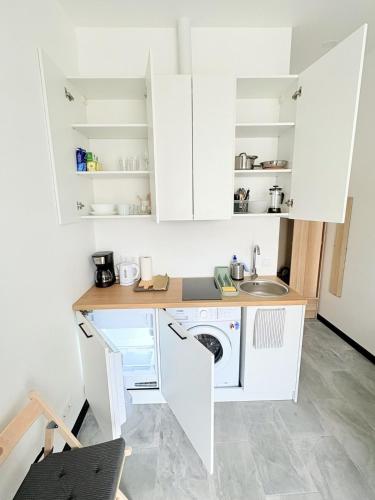 Quiet, Charming Studio Apartment On Ground Floor - Riga