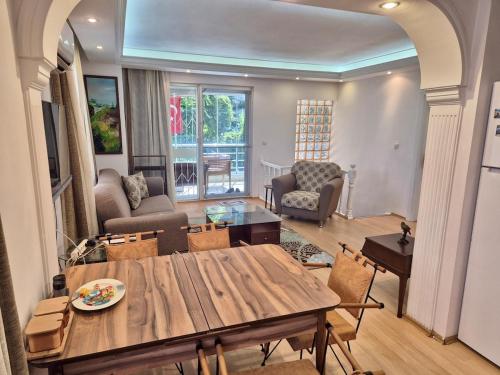 Beachside Duplex With Patio - Antalya