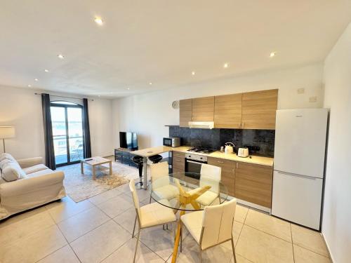 Adira Bay Hideaway - Fast Wifi And Home Office - Malta