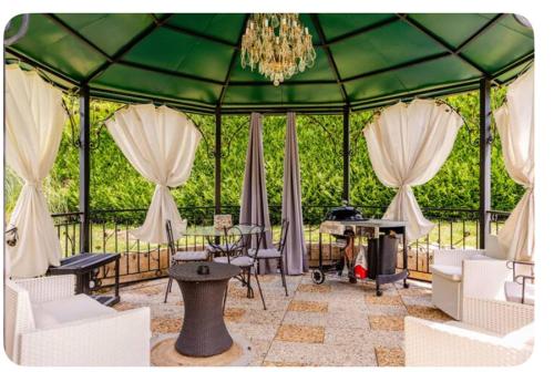 Chambre D'hote Grise Avec Petit Dejeuner Sauna Et Jacuzzi En Option - Sarlat-la-Canéda