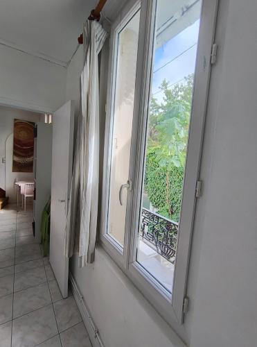 Joli Appartement Deux Pieces Avec Terrasse Dans Le Calme - Épinay-sur-Seine