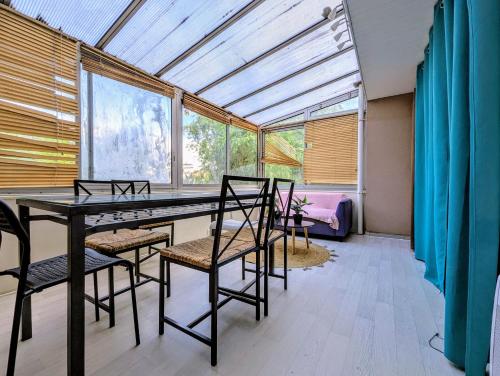 Spacious And Comfortable Apart With Terrace In Downtown - Évry