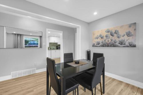 Stylish 3 Br Apt With Free Parking, Wifi And Patio - Oshawa