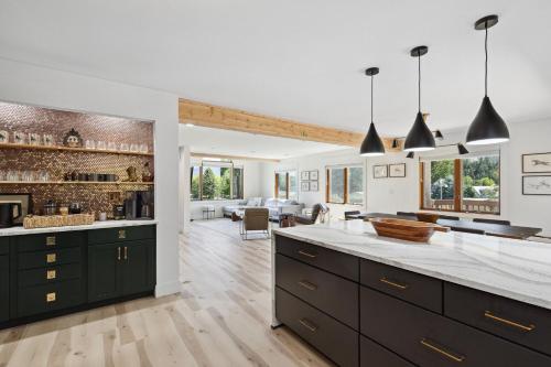 Beautifully Updated Home In East Missoula - Missoula, MT