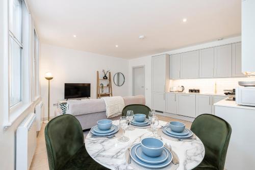 Leicester Square Apartments By Joivy - Waterloo Station - London