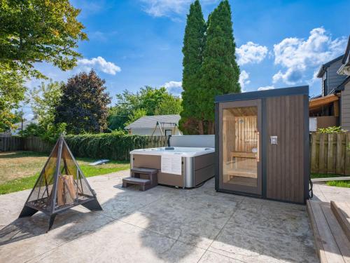 Outdoor Sauna Hot Tub Playroom Port Dallhousie - Niagara-on-the-Lake