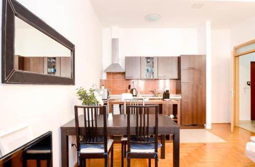 Gozsdu Haven Gem Central 3br W Nightlife Nearby - Budapešť