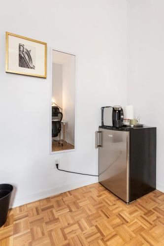 2 Min From Bell Center, Downtown & Metro Station - Montreal