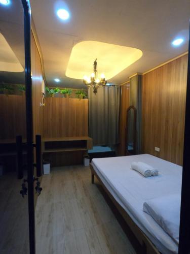 Ilali Budget Accommodation, General Luna from $45 - Book Now