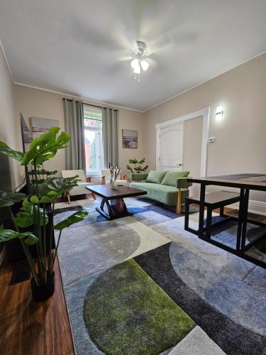 King Comfort Retreat - Peterborough