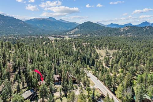 Aspen Brook Kyle Cabin By Estes Park Homes home, CO from $88