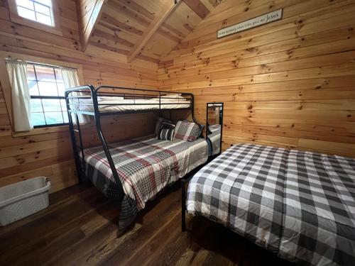 From $63 - Gopher Wood Getaway Cabin at Siloam Valley NEAR Ark ...