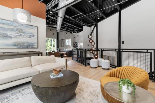 Stunning Living 5 Min From Downtown - Raleigh, NC