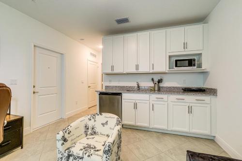 Beach-hop & Golf! Port St Lucie Apt W/ Shared Yard - Port St. Lucie, FL