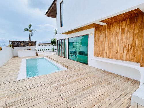 Kamari Cafe And Resort Kohlarn - Jomtien