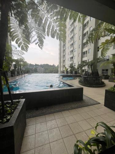 2 Bedroom Apartemen Parahyangan Residence By Anton - Bandung