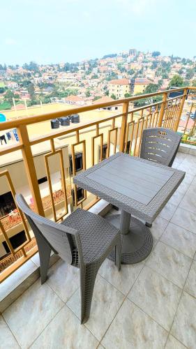 C&c Suites 3bhk - 캄팔라