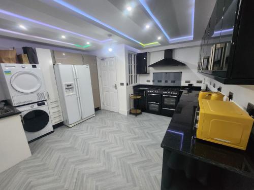 Luxury Cottage Stay Rooms Free Wifi Old Trafford Manchester - イギリス マンチェスター