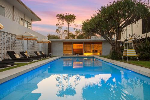 Luxury Coastal Beachfront Wellness Retreat - Gold Coast