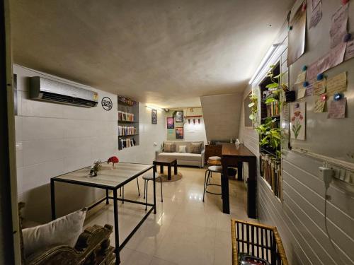 Srinekatan Heritage Villa Homestay - Ahmedabad