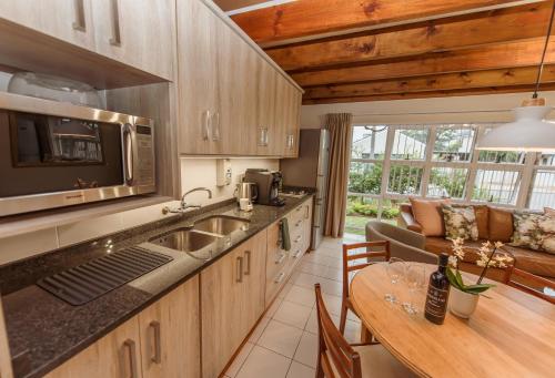 Protea Garden Cottage - Stellenbosch