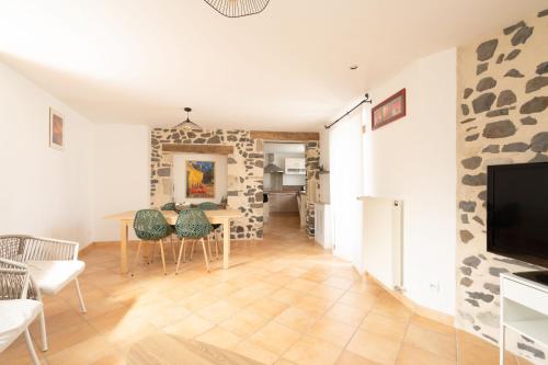 Les Maisons Bareyre - Grandes Maisons Avec Terrasse - Puy-de-Dôme