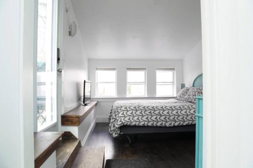 Unique Private Room And Bath - Halifax