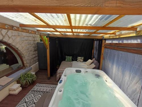 Appartement Entier, Jacuzzi Et Parc - Orange