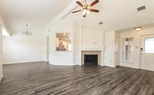 The Perfect Blend Of Comfort And Style - Rowlett, TX