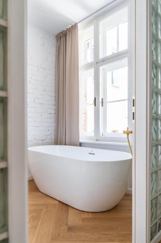 Arch & Edge - Design Project Karlovy Vary - Karlovy Vary
