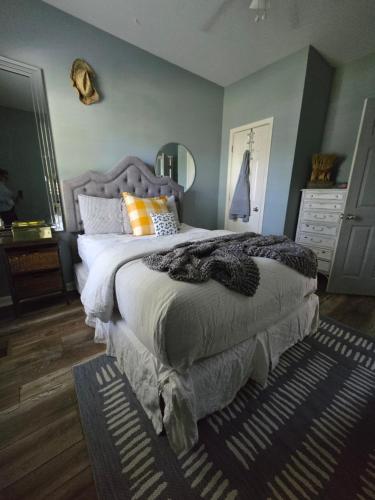 Cottage Queen Room - Gainesville, GA