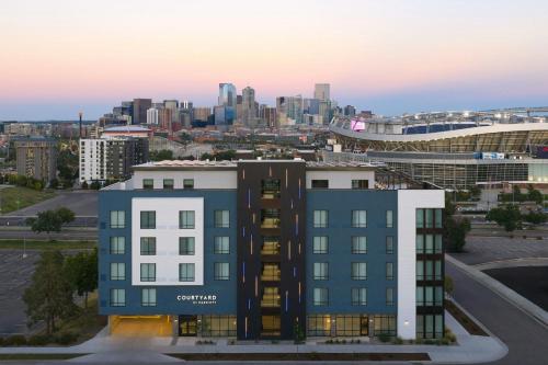 Courtyard By Marriott Denver Downtown West - Denver, CO