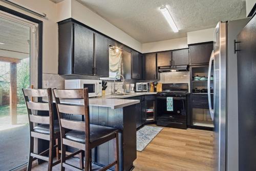 The Cozy Haven 3br Home Near Tinker Afb - Oklahoma Lake