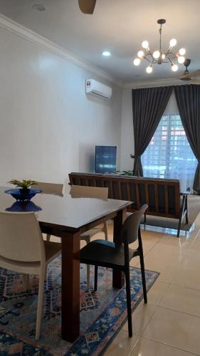 Homestay Makyu Kuala Kangsar - Kuala Kangsar