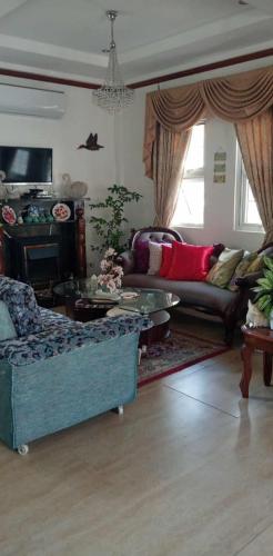 Room In Lustria Castle - Iloilo City