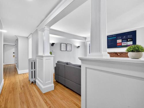 Allston 5br | Sleeps 12 + Dedicated Parking - Cambridge, MA