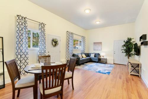 Ideal Getaway Near Lake Washington & Seattle - Kenmore, WA