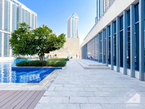 Luxurious Creek Harbour Apt With Balcony & View - Sharjah