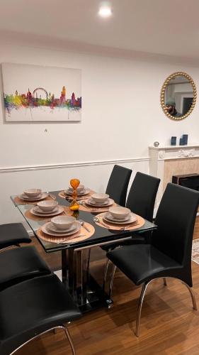 Kensington Olympia 2 Bed Cosy Apartment - Earls Court